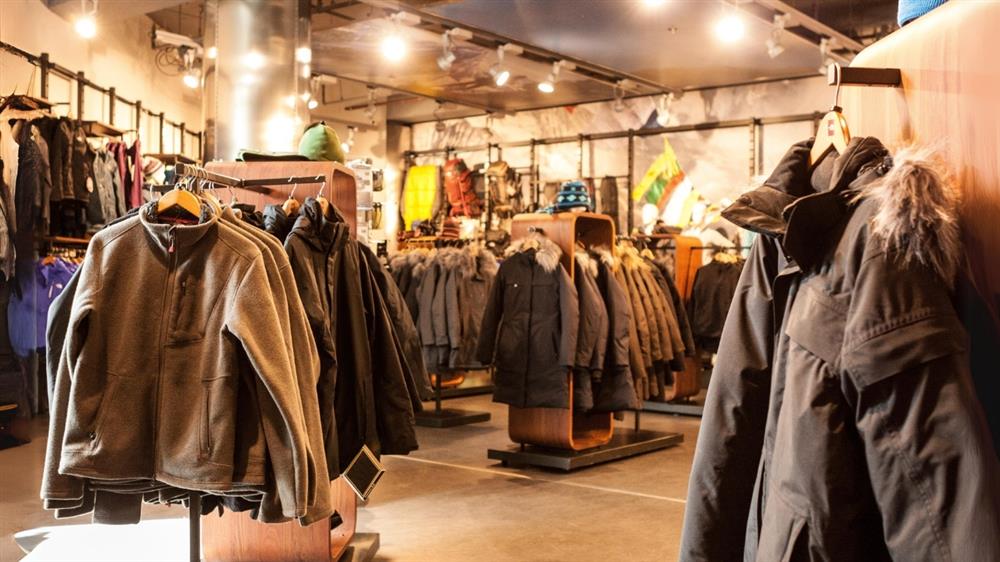 8 Innovative Lighting Designs for Modern Retail Spaces