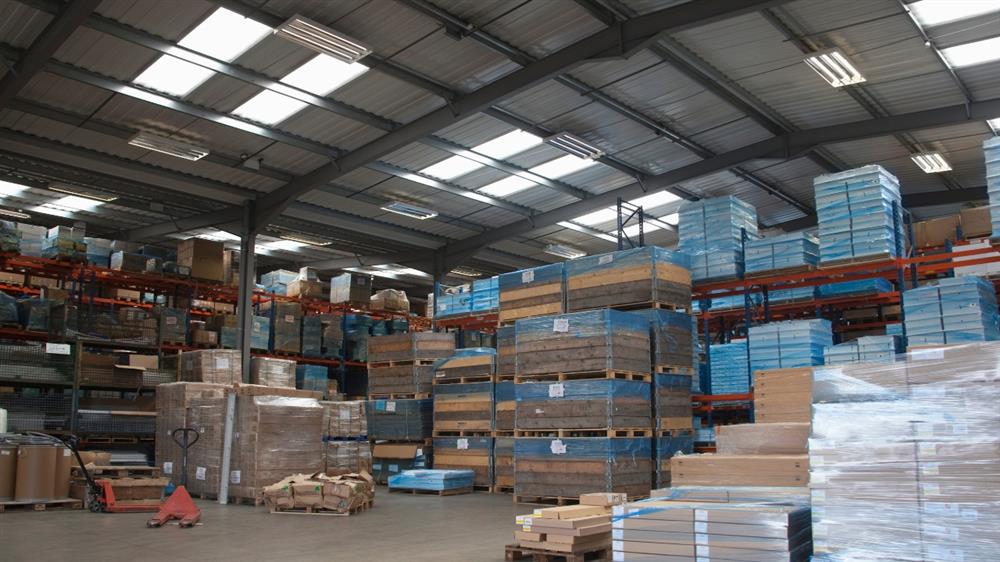 6 Lighting Solutions to Enhance Warehouse Visibility and Safety