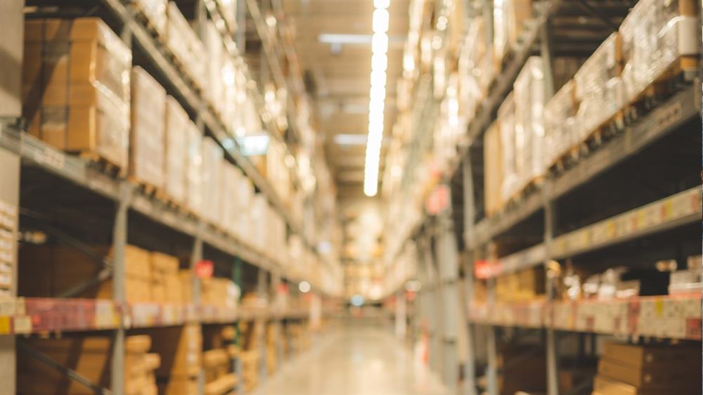6 Lighting Solutions to Enhance Warehouse Visibility and Safety