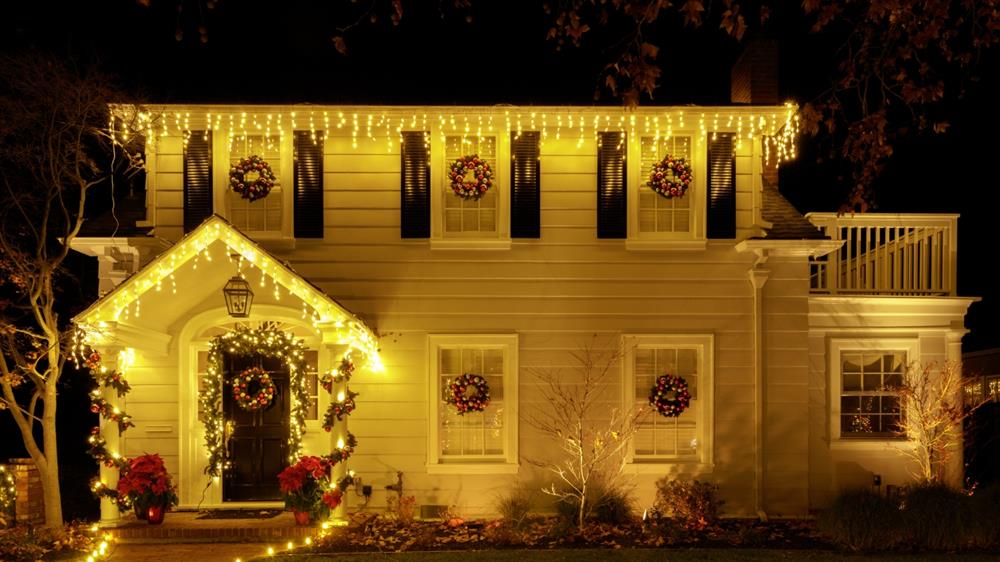 6 Tips for Balancing Decorative and Functional Lighting