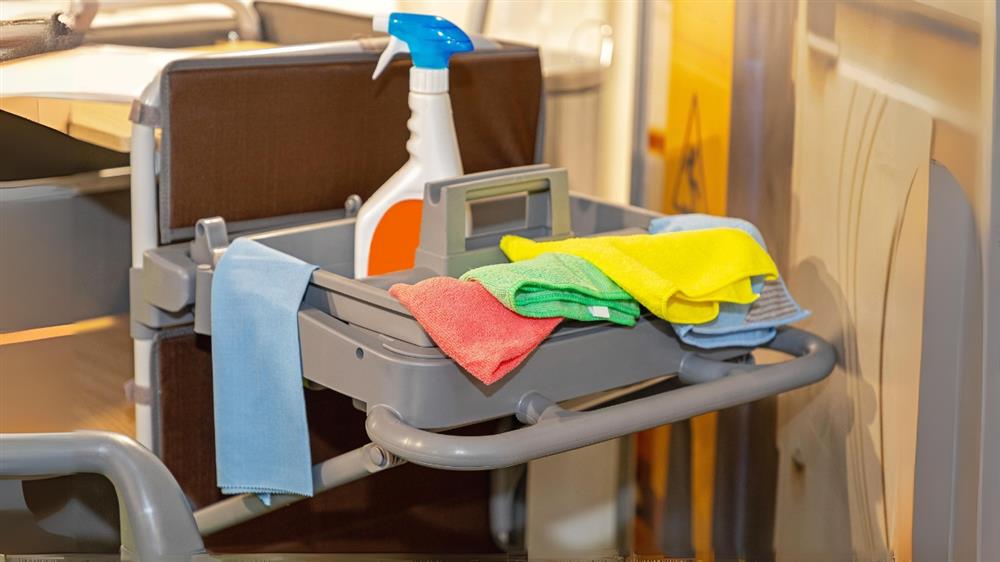 How to Clean Your Faucet to Keep It Shiny and New