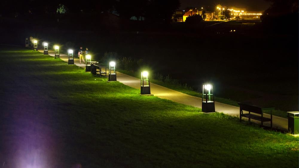 7 Innovative Lighting Designs for Public Roadways & Landscapes