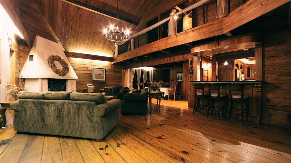 10 Unique Lighting Fixtures to Add a Pop of Color to Your Space