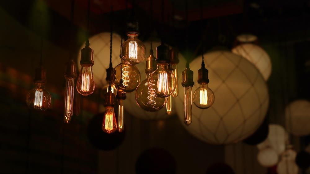 8 Creative Ways to Incorporate Lighting into Your Home's Decor
