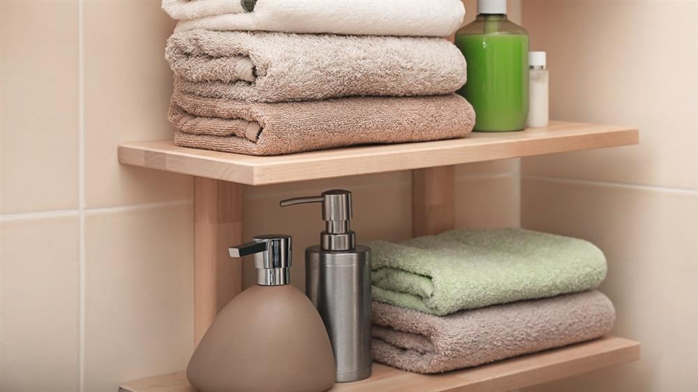 Maximize Bathroom Storage Space: Smart & Stylish Solutions